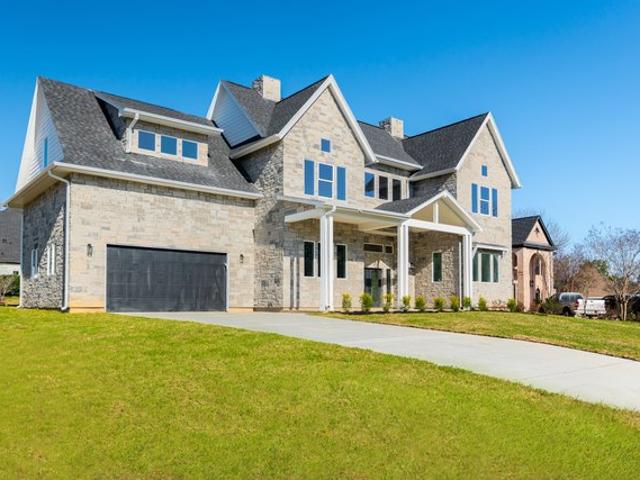 5 Edgewood Cir, Montgomery, TX 77356