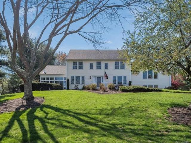 5 Edinburgh Ln, Madison, CT 06443