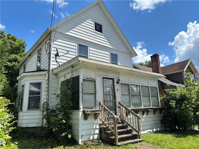 5 Eighth St, Oneonta, NY 13820
