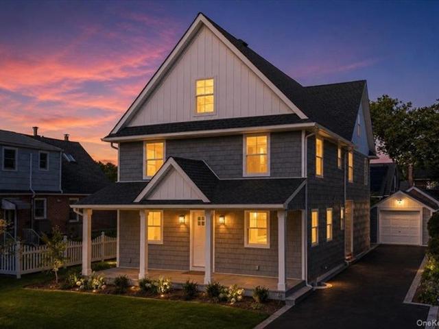 5 Elm Ave, Floral Park, NY 11001