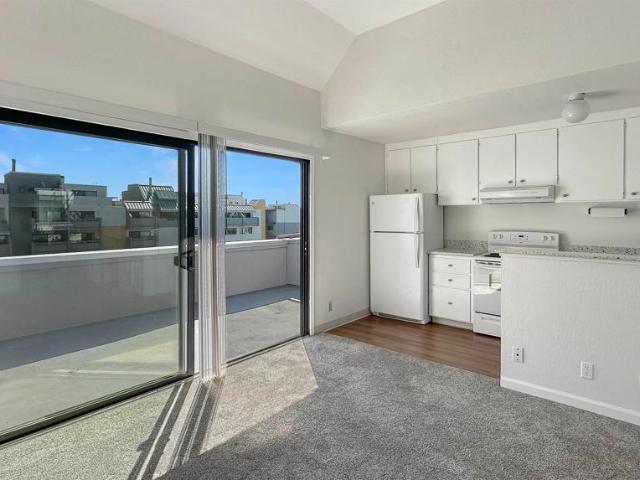 5 Embarcadero W 318