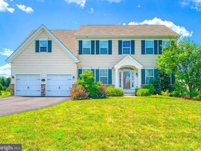 5 Emerson Ct, Warminster, PA 18974
