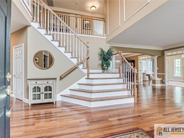 5 Erin Court