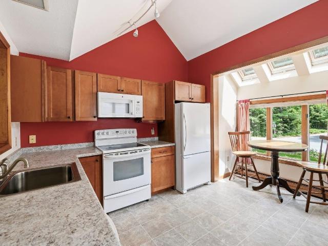 5 Fairchild Drive