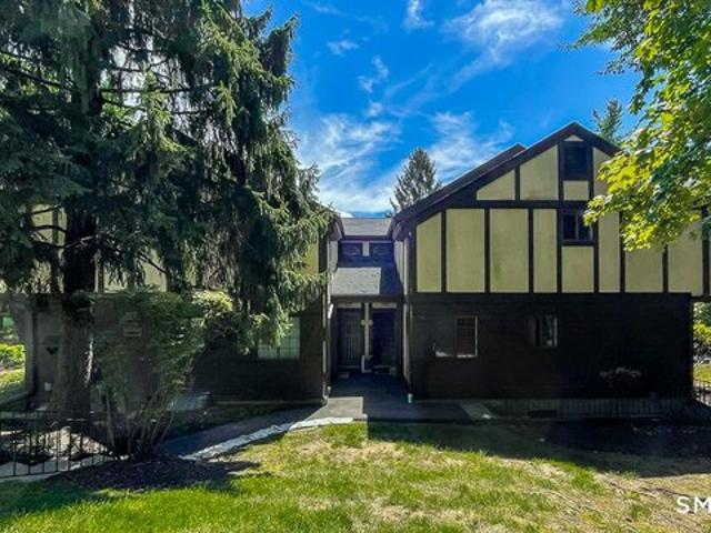 5 Falmouth Ct Unit 5, Brookfield, CT 06804