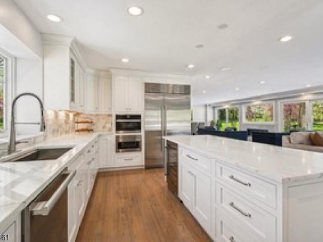 5 Farley Rd