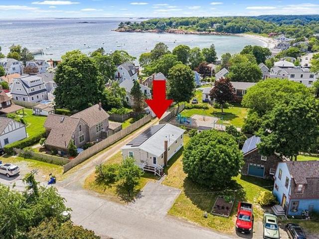 5 Field Rd, Gloucester, MA 01930