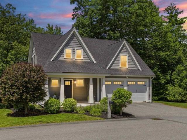 5 Firefly Lndg, Newmarket, NH 03857