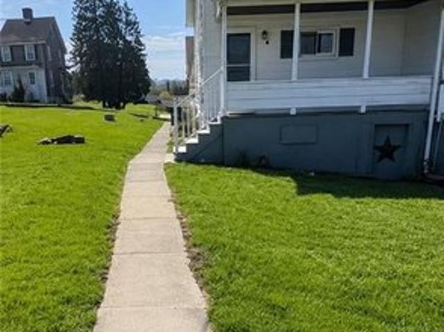 5 First St, Star Junction, PA 15482