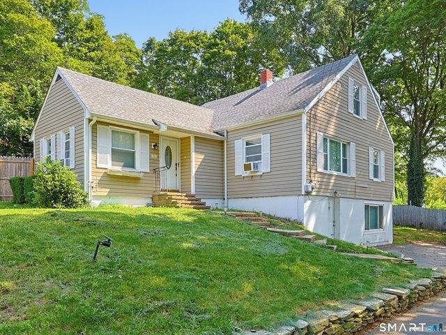 5 Flyers Dr, Norwich, CT 06360