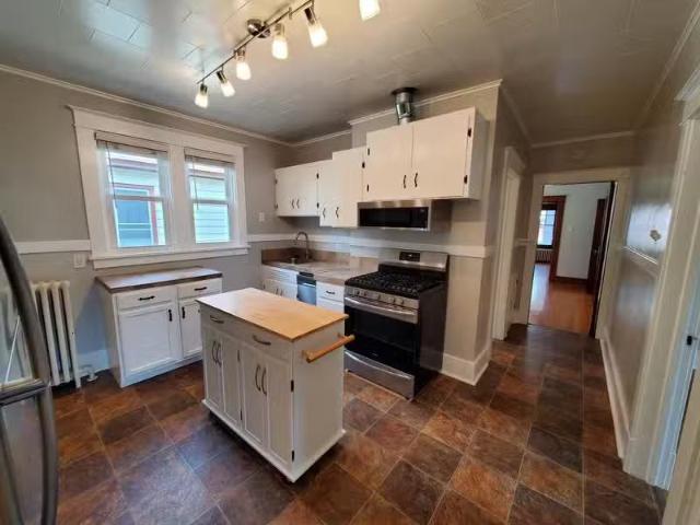 5 Forest Avenue 2 5 Forest Ave #2