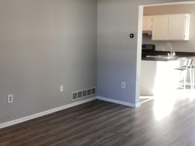 5 Fox Tail Ct