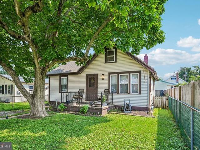 5 Frazier Ave, New Castle, DE 19720