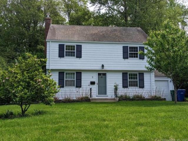 5 Guernsey Rd, Bloomfield, CT 06002