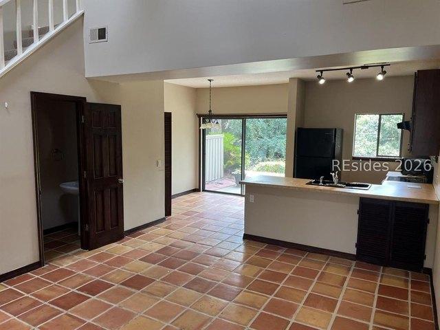 5 Gum Tree Rd Apt E10, Hilton Head Island, SC 29926