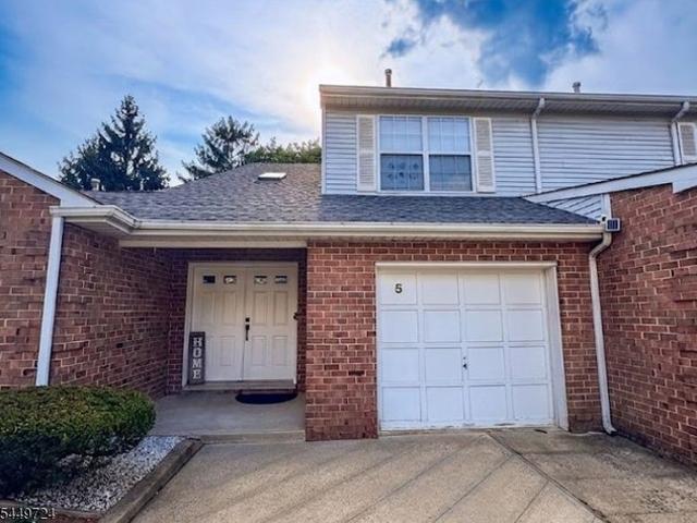 5 Gerald Ct, Lebanon, NJ 08833