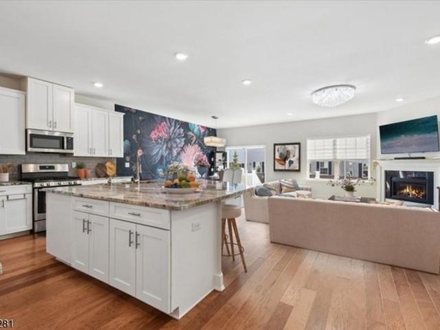 5 Gerhard Pl, Morris Twp, NJ 07960