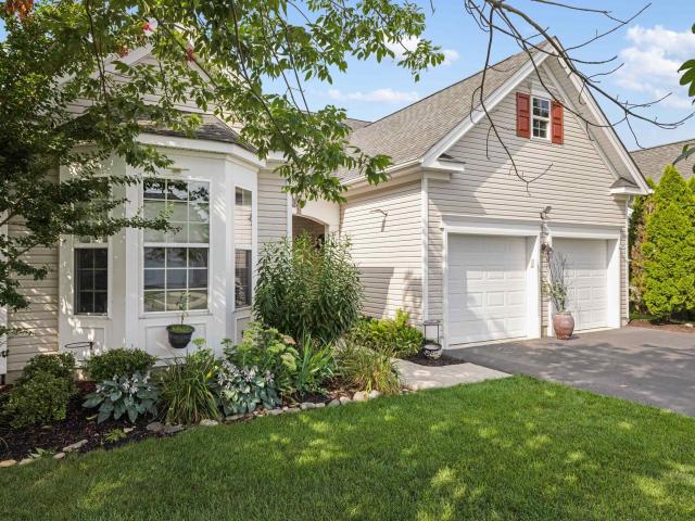 5 Glen Cove Court