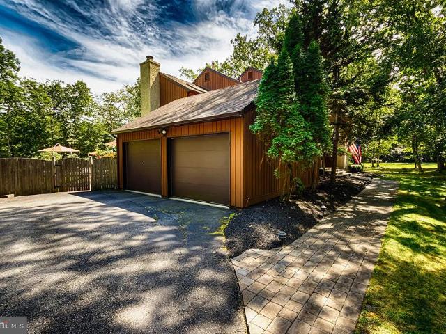 5 Glen Lake Drive