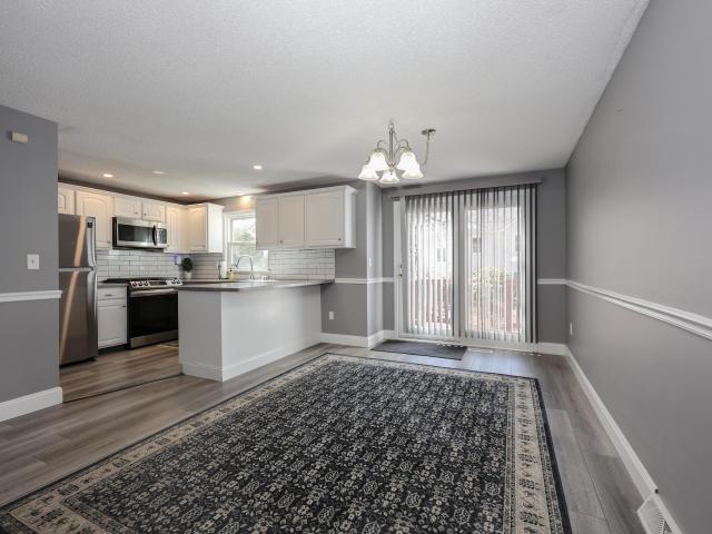 5 Gleneagle Drive