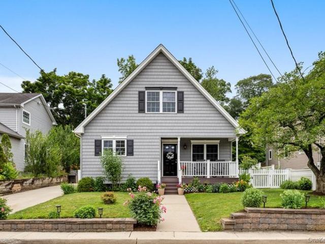 5 Glenmore Ave, Glenwood Landing, NY 11547