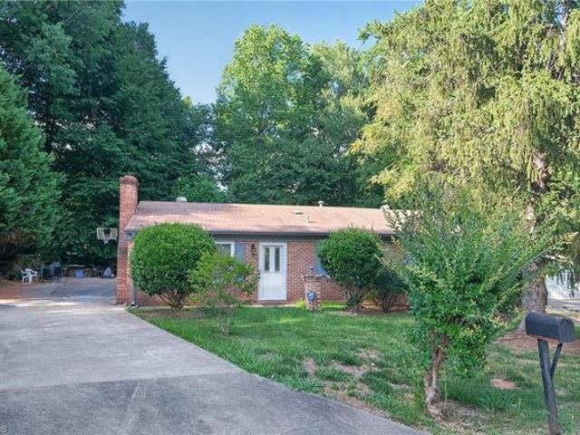 5 Godwin Ct, Greensboro, NC 27405