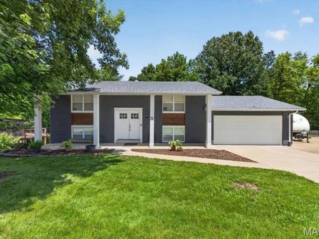 5 Golden Oak Ct, Twin Oaks, MO 63088