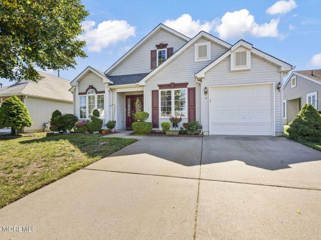 5 Grosunor Ct, Jackson, NJ 08527