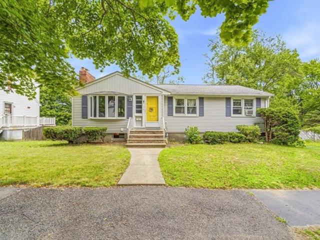 5 Hull Dr, Saugus, MA 01906