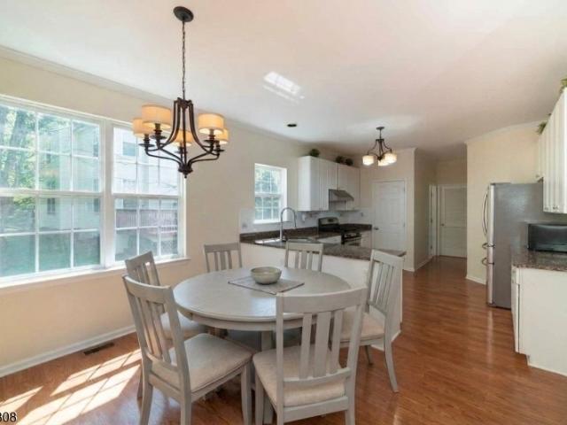 5 Hansom Rd