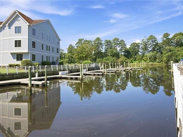 5 Harbor Watch Dr Unit 413, Chesapeake, VA 23320