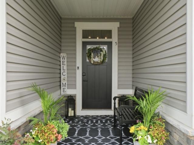 5 Harris Hawk Rd