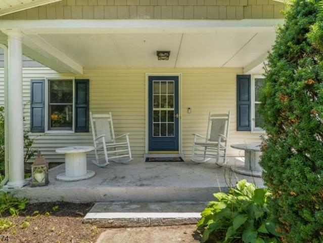 5 Harris Ln