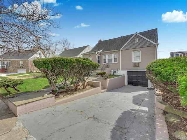 5 Hawthorne Lane