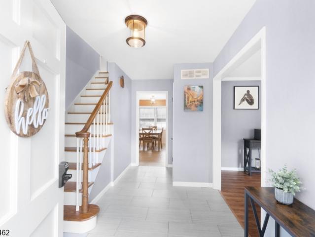 5 Heather Hill Way