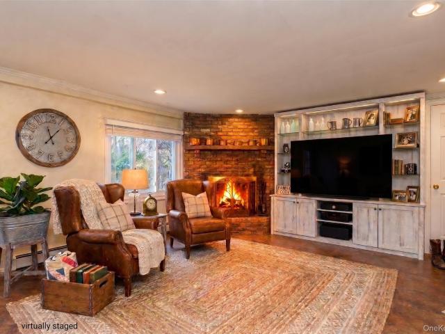 5 Highpoint Drive