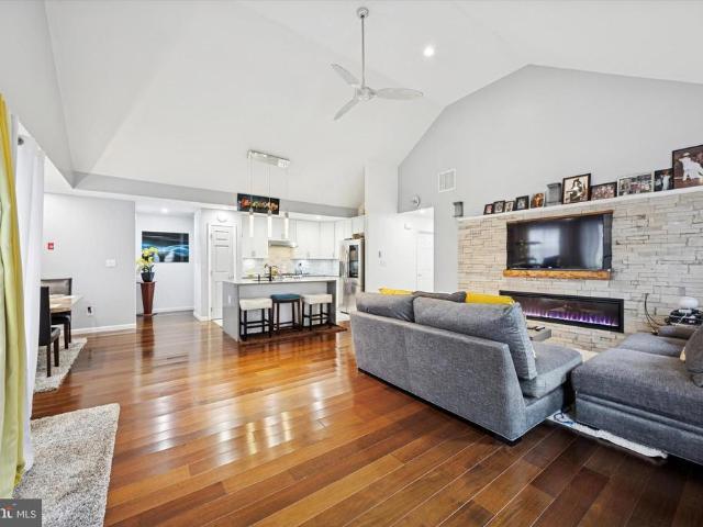 5 Hillview Circle