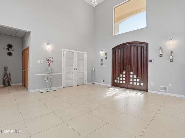 5 Holdman Place
