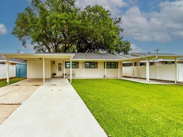 5 Houston Dr, Houma, LA 70360