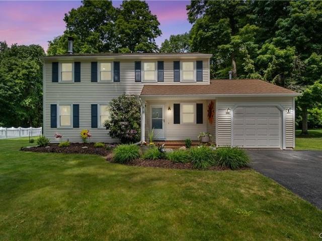 5 Ironwood Dr, Pennellville, NY 13132
