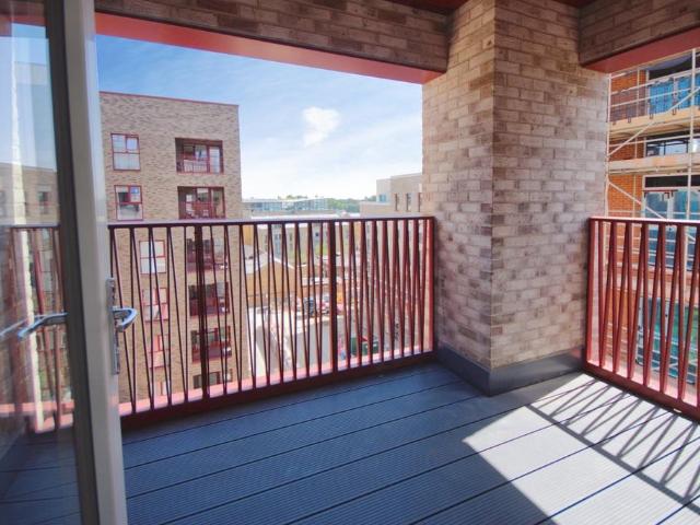 5 Justice Place, Brentford 1 bed apartment to rent £2,100 pcm £485 pw