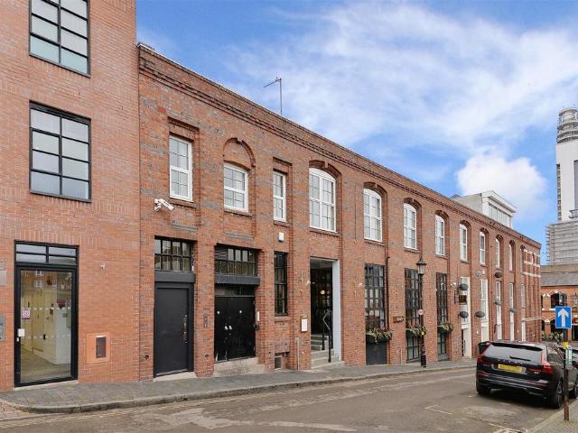 5 James Street, Birmingham B3 2 bed apartment to rent £3,250 pcm £750 pw