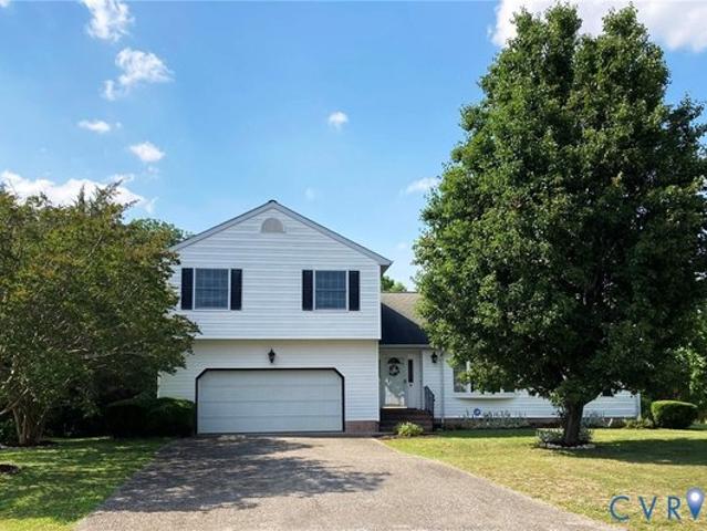 5 Jamesview Cir, Smithfield, VA 23430
