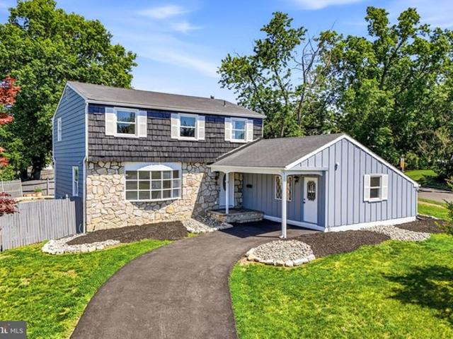 5 Jefferson Dr, Clementon, NJ 08021