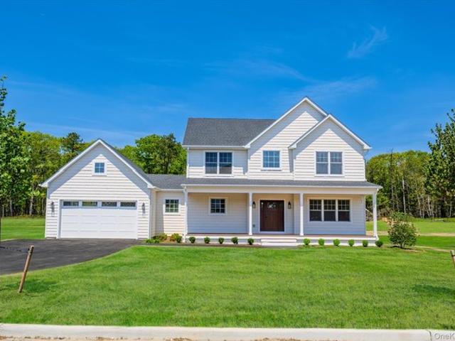 5 Jersey Ave, Miller Place, NY 11764