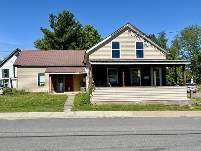 5 John St, Chateaugay, NY 12920