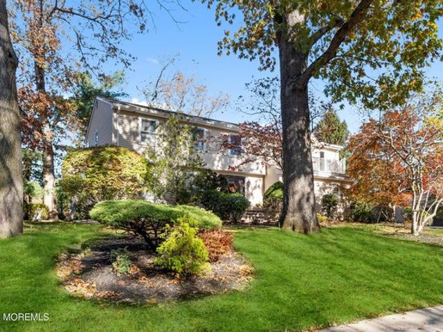 5 Karen Ct, West Long Branch, NJ 07764