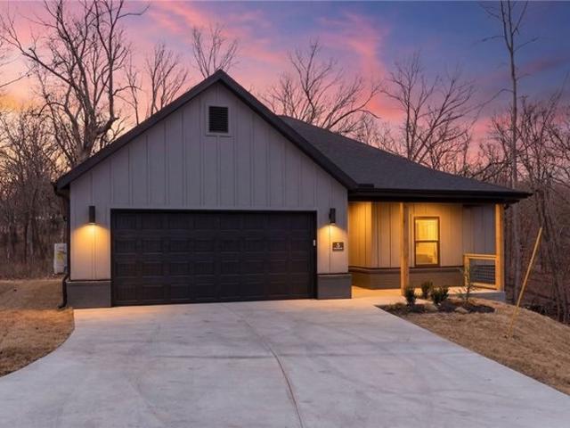 5 Kirkdouglas Ln, Bella Vista, AR 72715
