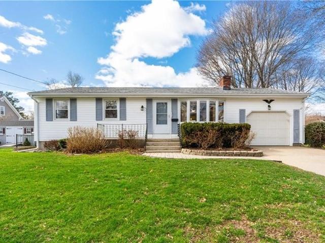 5 Luther Ave, East Providence, RI 02914