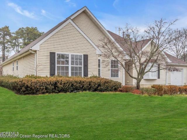 5 Laketree Ct, Manchester Township, NJ 08759 | MLS #22602 | Compass